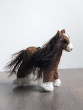 Wooly Friends – Jasper and Ruby Art